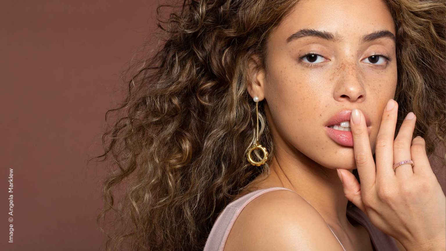 Retouching for Realistic and Natural-Looking Skin